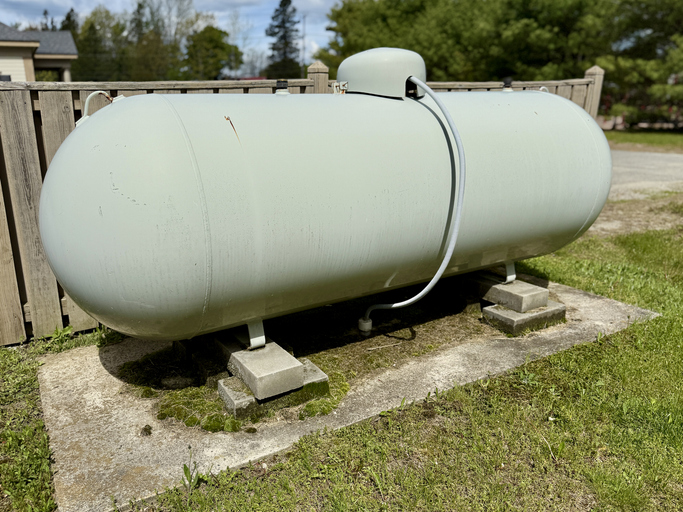 How to Store a Propane Tank Outside: Safety Tips & Ideas - Devine Bros